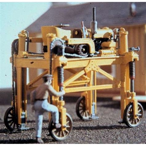 Ho Scale Gerlinger Straddle Lumber Carrier