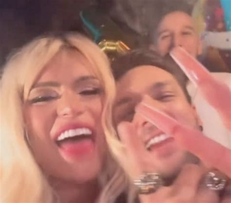 Wendy Guevara celebra su cumpleaños con una fiesta sorpresa organizada