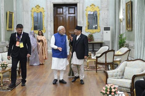 प्रधानमन्त्री दाहाल र भारतीय प्रधानमन्त्री मोदीबीच भेटवार्ता