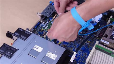 Lenovo Thinksystem Sr645 V3 Installing A Firmware And Rot Security Module Youtube