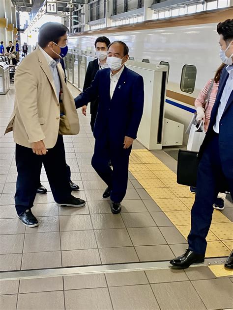 馳浩（はせ浩）石川県知事 金沢駅にて菅義偉前総理お出迎え。 『あれ、何しにきたの