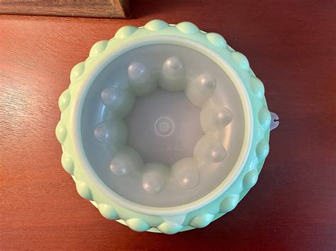 Vintage Tupperware Snap And Serve Light Green Jello Mold With Lid