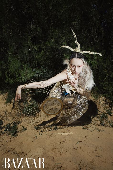 Bộ ảnh Human And Space Stylist Yanjun Wang Harpers Bazaar