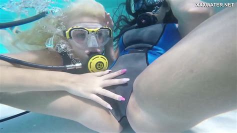 Hot Underwater Lesbians Vodichkina And Farkas Xhamster