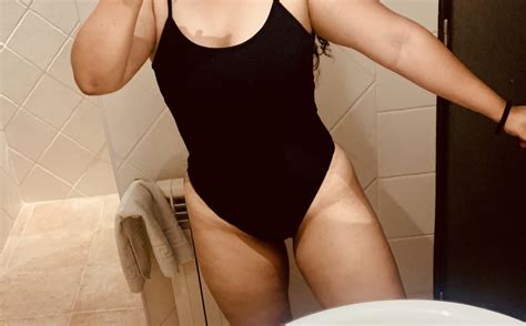 D On Twitter El Verano Me Pone Hot Https T Co QIN USLENf Twitter