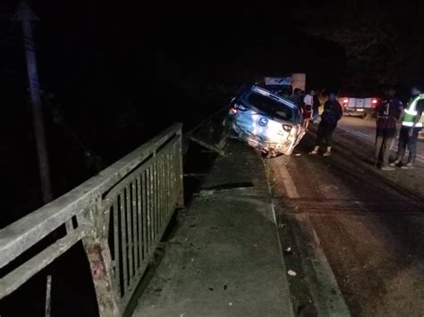 Lori Rempuh Belakang Perodua Myvi Dalam Kemalangan Di Lipis SAHIH