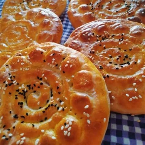 خرید و قیمت کلوچه فومن 10عددی خانگی وپرمغز تنوری تازه گیلانرشت از غرفه