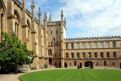 6 Fatos Sobre A Oxford A Melhor Universidade Do Mundo Brasil Escola