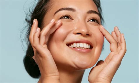How To Apply Eyeliner In 5 Easy Steps Women Slogans