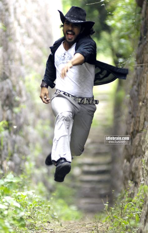 Magadheera Photo Gallery Telugu Cinema Ram Charan Tejaand Kajal Agarwal