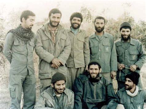 اولین کسی که وارد لانه جاسوسی شد، کی بود؟ عکس