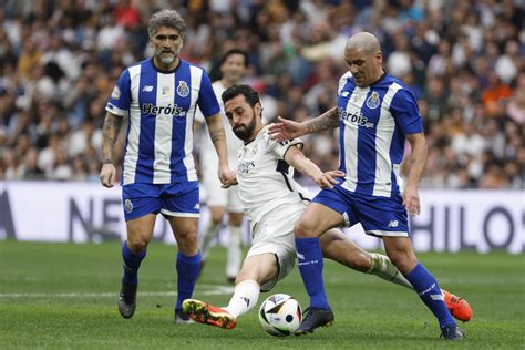 La Subida De Maxi Pereira En El Bernabéu Y La Atajada De Casillas En