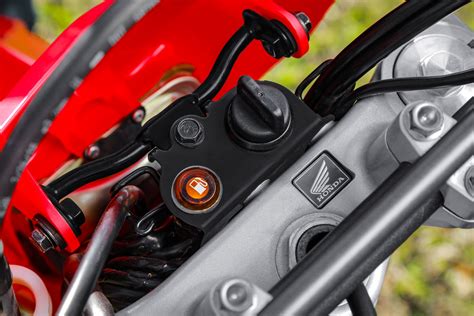 Honda lança linha da trilheira CRF F