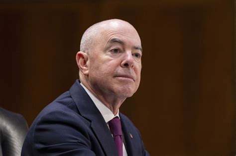 Avanza Juicio De Mayorkas