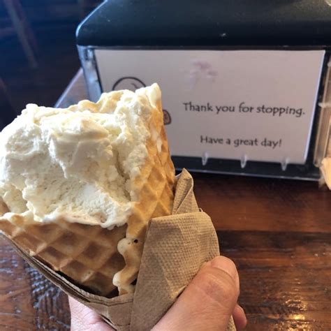 Dippity Do Dahs Ice Cream Parlor