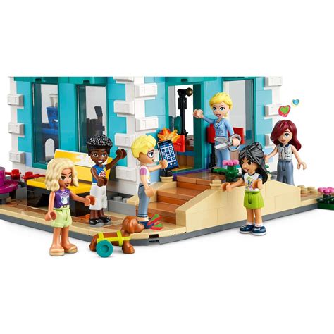 Конструктор LEGO Friends Heartlake City Community Center 41748 купить ...