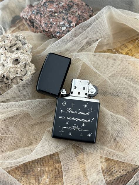 Запальничка бензинова чорна з лазерним гравіюванням Gandl