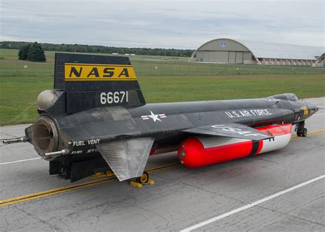 Museum Rolls First Aircraft Into New Fourth Building National Museum