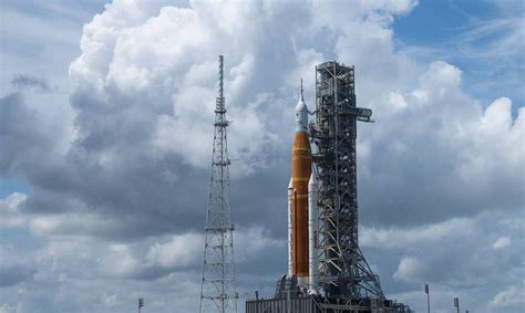 Nasa Adia Novamente Lançamento De Foguete à Lua