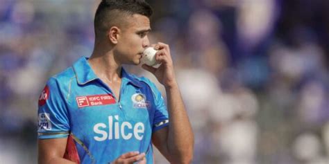 Sachins Son Arjun Tendulkar Makes His Ipl Debut