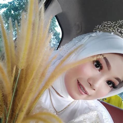 Melan Apri Yanti Melan Ay • Threads Say More