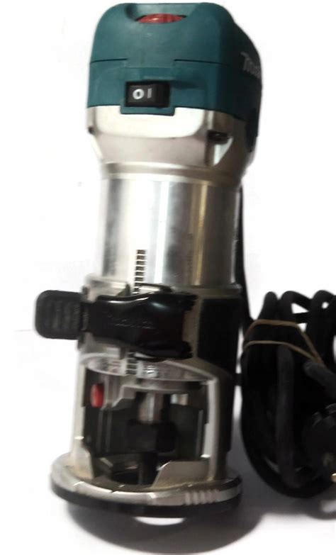 Frezarka Makita RT0700 - 13592195100 - oficjalne archiwum Allegro