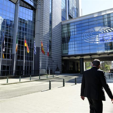 ЕС с 15 апреля начнет вводить контрмеры против американских пошлин РИА Новости 07 04 2025