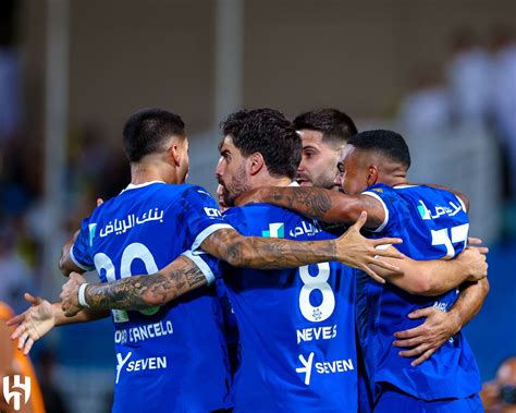طاقم تحكيم مباراة الهلال والوصل الوئام