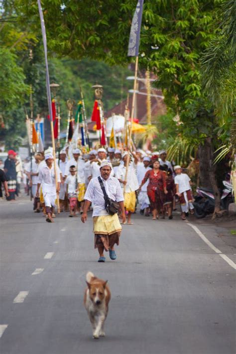 Bali Indonesia Feb 2 2012 Hari Raya Galungan And Umanis Galungan