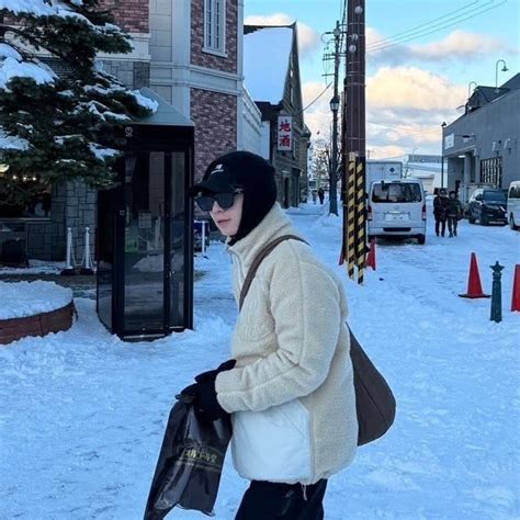 再也不住汽車旅館了 在國產區看見了自己被偷拍的影片 標題寫著什麼心碎奶狗，點進去一看是我喝醉了趴床上哭著喊妳的名字