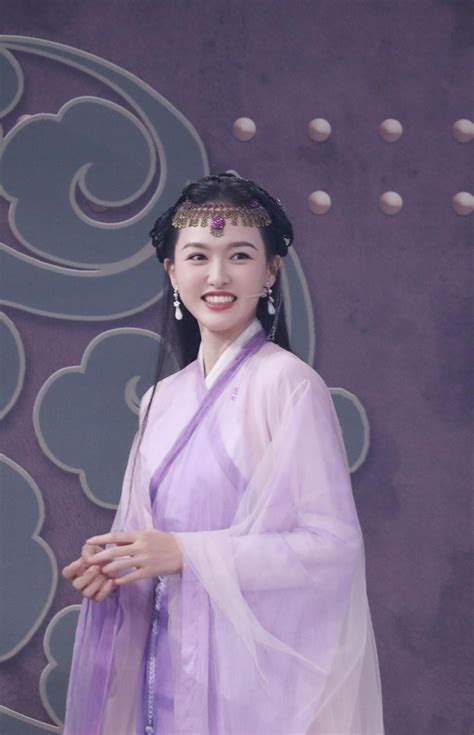 唐嫣重现《仙剑3》紫萱造型 温婉动人笑容甜 青岛新闻网