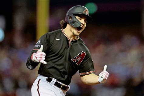 Alek Thomas Será El Mexicano En La Serie