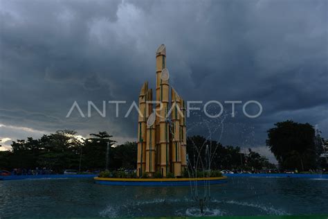 Waspadai Potensi Cuaca Ekstrem Di Kalbar Antara Foto