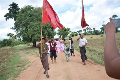 ယင်းမာပင် ဆားလင်းကြီး ရွာပေါင်းစုံ သပိတ် စစ်ကြောင်း စစ်အာဏာရှင် တော်လှန