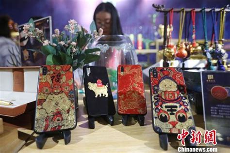 古老技藝點亮現代生活 金箔文創亮相南京 每日頭條