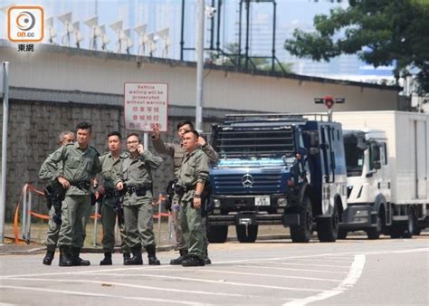 修例風波：水炮車及銳武出動 中聯辦及政總外嚴陣以待｜即時新聞｜港澳｜oncc東網