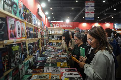 Un Ciclo Para El Debate Y Libros Que Conmemoran Los 40 Años De La