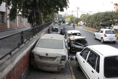Pc Fatal Road Accidents Due To Illegal Parking On Highways