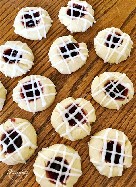 Raspberry Shortbread Cookies