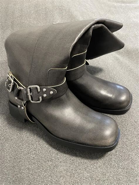 Чоботи — ціна 2000 грн у каталозі Чоботи Купити жіночі речі за доступною ціною на Шафі Україна