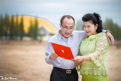 ช่างภาพรับปริญญา ถ่ายรูปรับปริญญา หาช่างภาพ ถ่ายรูปรับปริญญานอกรอบ