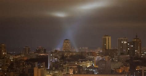 Нічна атака Росії військові попереджають про рух нових груп дронів із півдня