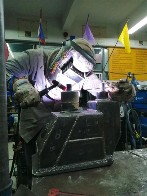 ช่างเชื่อมโลหะวิทยาลัยเทคนิคตาก ทีมงานแก๊งค์ละลายลวด