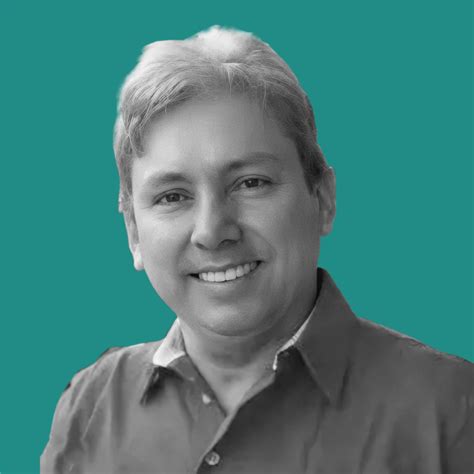 Columnas de Álvaro Vecino Pico