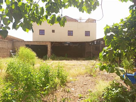 DEUX PARCELLES JUMELÉES D UNE SUPERFICIE TOTALE DE 640 M² EN VENTE À