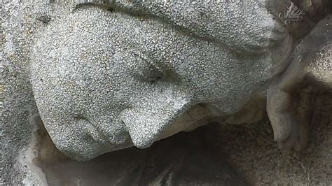 Las Huellas Ocultas De Las Prótesis Mamarias