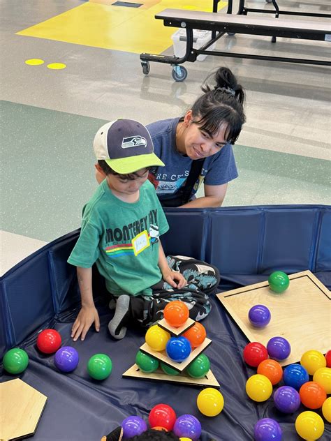 Partner Spotlight Seattle Universal Math Museum Outreach Mathhappens