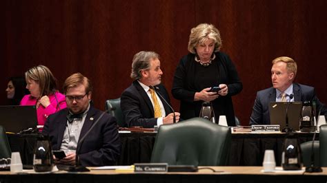 Texas Senate Passes Gop Voting Bill After Democrat Ends 15 Hour Filibuster