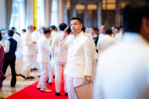 ឧកញ៉ា ហេង បូរិន សូមគោរពអបអរសាទរ អ្នកឧកញ៉ា លី យ៉ុងផាត់ ក្នុងឱកាសត្រូវបានព្រះមហាក្សត្រ