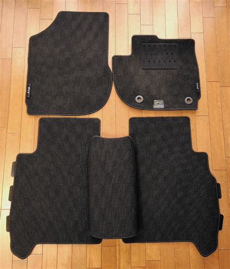 Yahooオークション Fit フィット Gr Gs Honda純正 フロアカーペット